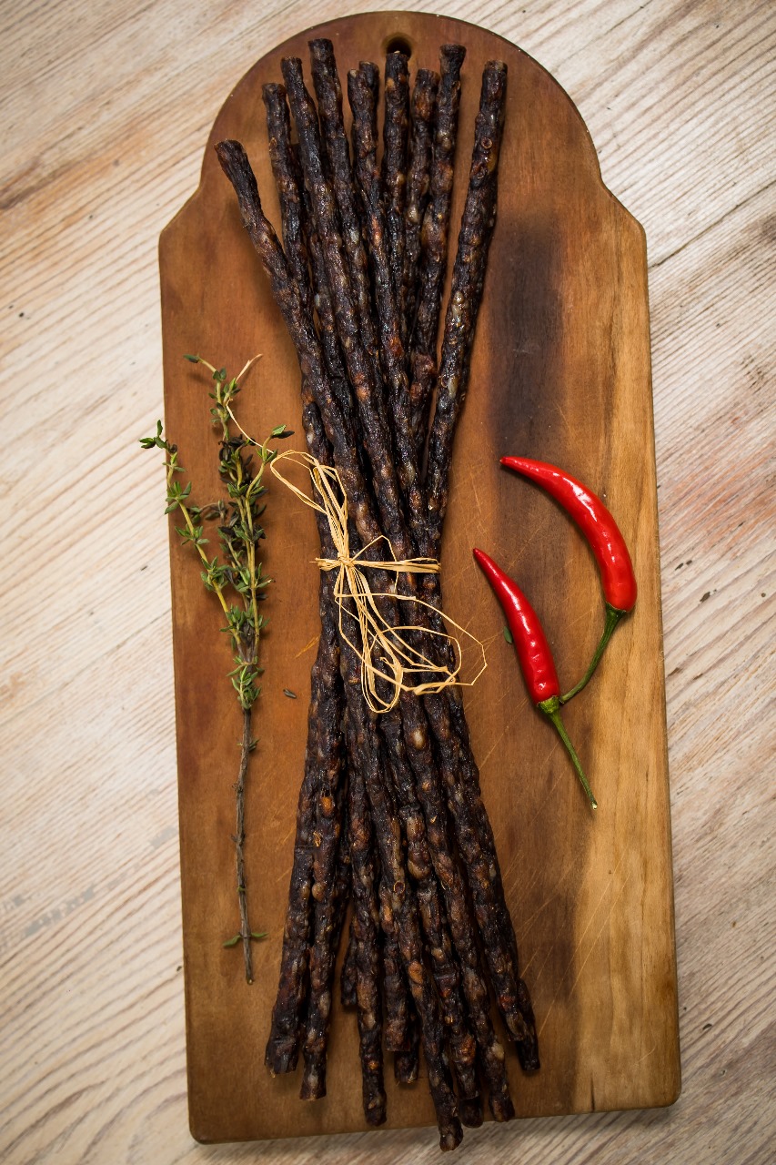 STOKKIES – Apo-Ola